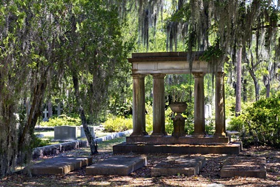 Are Dogs Allowed In The Bonaventure Cemetery